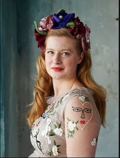 Hannah Read-Baldrey (Brading's 1998) Publishes Couture Craft Gifts ...