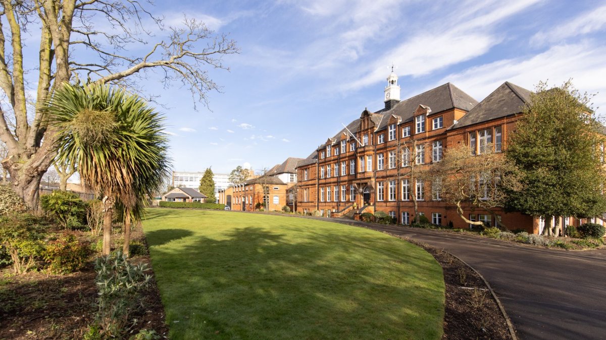 Neighbours Hub | Alleyn's School