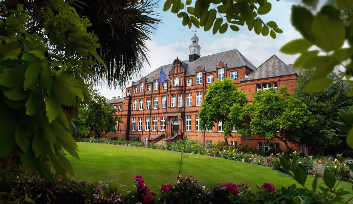 Senior School Parent Information | Alleyn's School