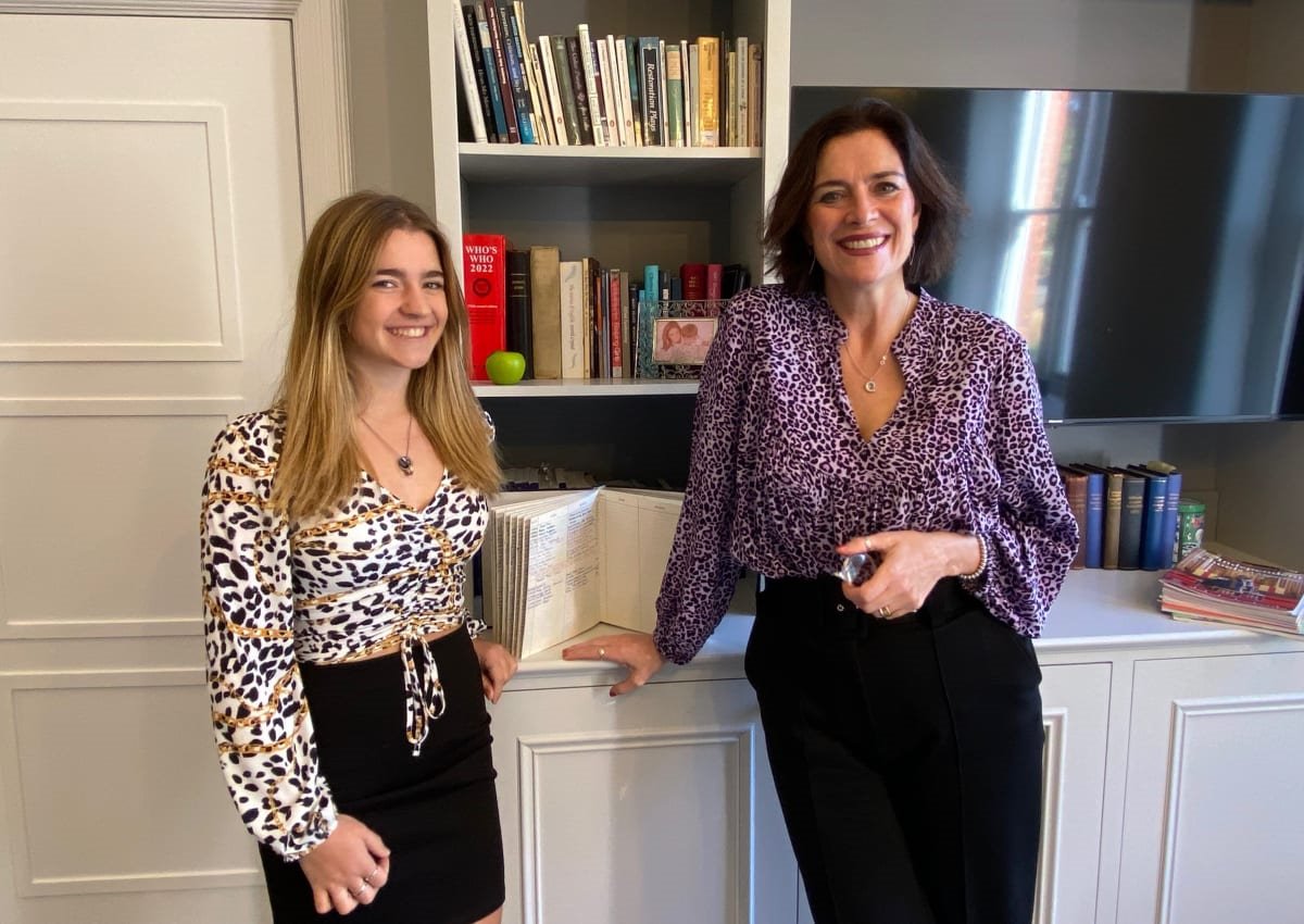 GRPP Winners Sign the Head’s Book | News | Alleyn's School