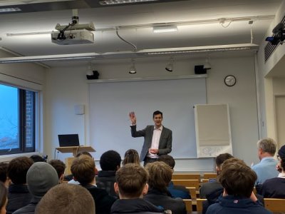 Sacha Sadan Talks to Alleyn’s Economists | News | Alleyn's School